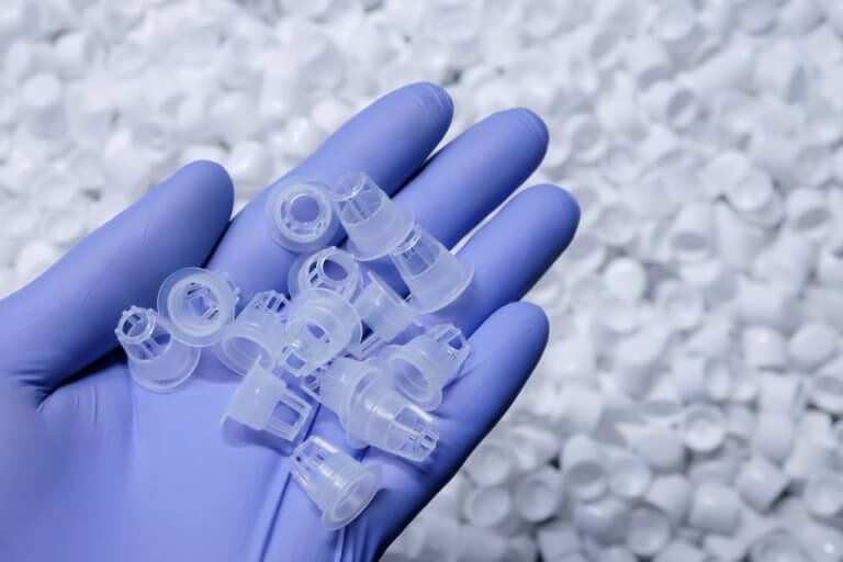 Maintaining ISO Standards While Medical Molding in a Clean Room